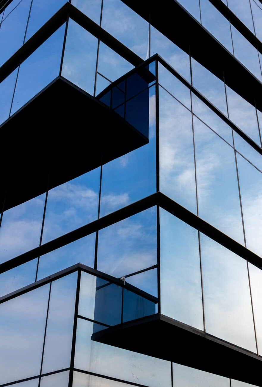 Glass facade sealing